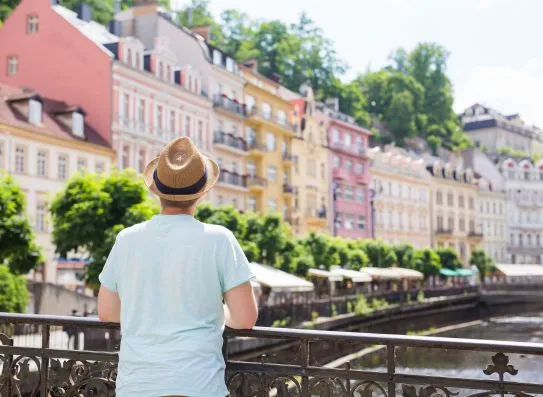 How to Build Custom Filters and Lenses with Snapchat API: A Developer's Guide